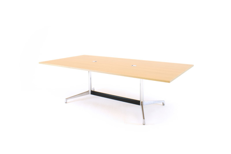 Arca Y&YY - Tables for Business